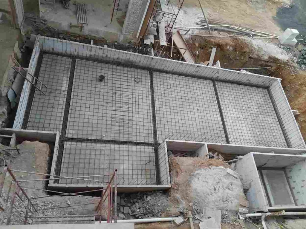 Test Rendam Beton dalam Proses Pembuatan Kolam Renang